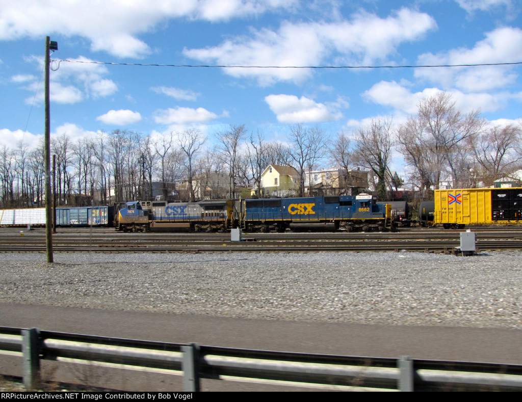 CSX 7874 and 8662